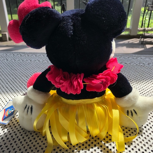 Disney | Other | Vintage The Walt Disney Company Mickeys World Hibiscus ...